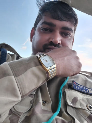 Titan Karishma 9315BM01 Watch Price in India (2026) - Review & Buying Guide