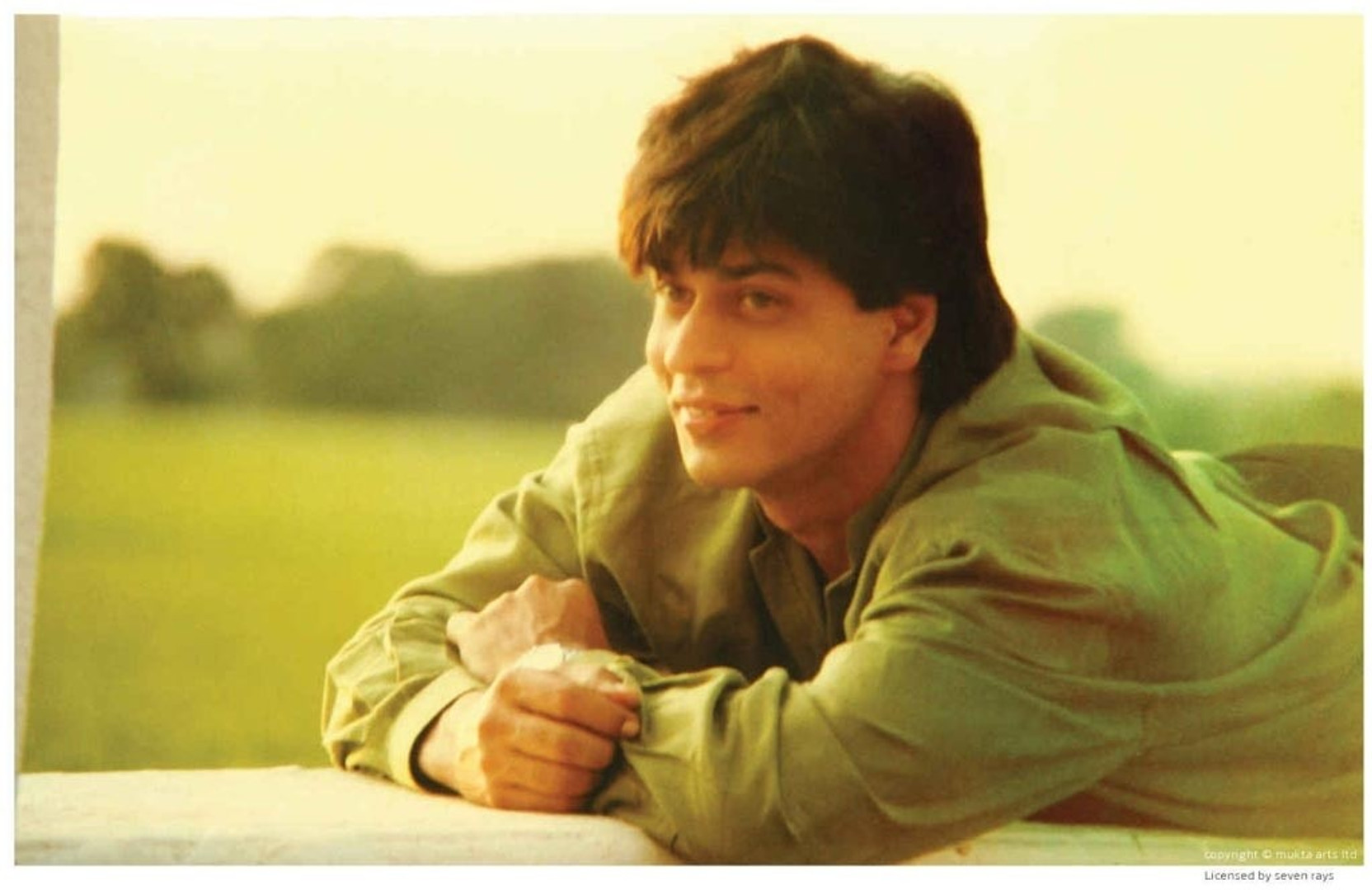 Shahrukh Khan Smiling - Pardes Paper Print - Personalities posters in ...