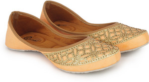 The Desi Dulhan Footwear - Buy The Desi Dulhan Footwear Online at Best ...