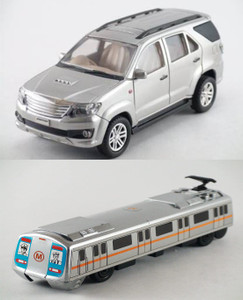 Tomica Toyota Fortuner