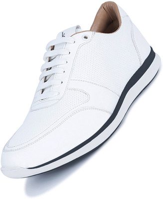 LOUIS STITCH Play White Casual Sneakers for Men with All Day Wear ...