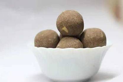Suruchi FINGER MILLET/RAGI LADDU/MILLET SWEET Box Price in India - Buy ...