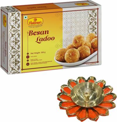 Haldiram's Besan Ladoo 500 g with Medium Diya Assorted Gift Box Price ...