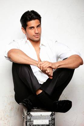 Siddharth Malhotra Poster MultiColor PhotoPaper Print 12 inch X 18 inch ...