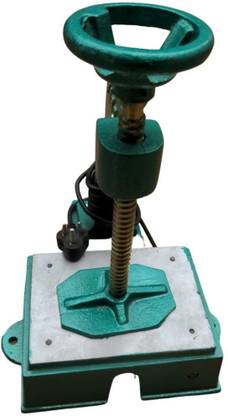 Vayu Heavy duty Vulcanizing Automatic Machine for All Type of Tyre ...