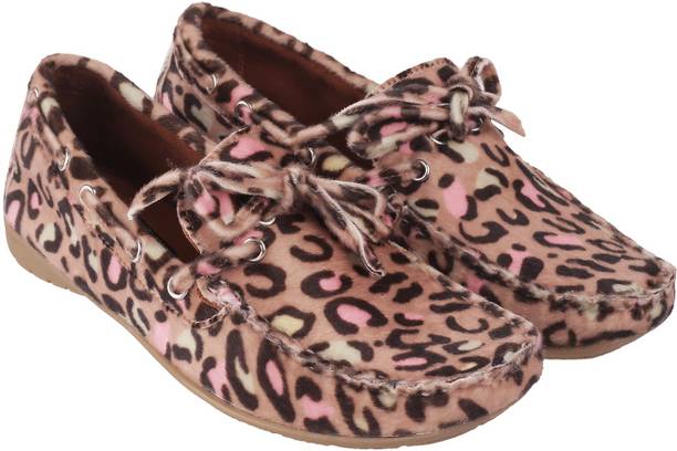 Catwalk Footwear - Buy Catwalk Shoes, Catwalk Sandals Online at Best ...