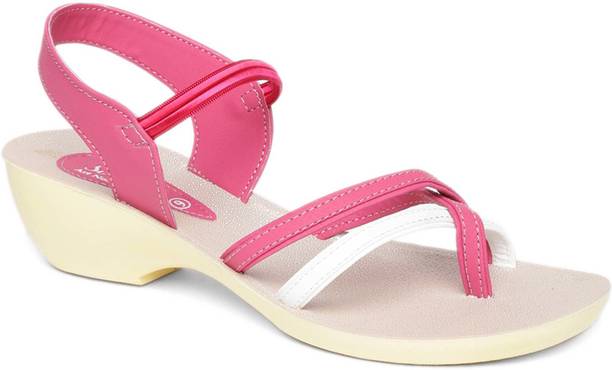 Paragon Footwear - Upto 50% to 80% OFF on Paragon Sandals & Chappals ...