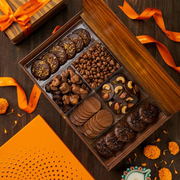 Chocolate Gift Hampers: Buy Diwali Chocolate Hampers Online in India ...