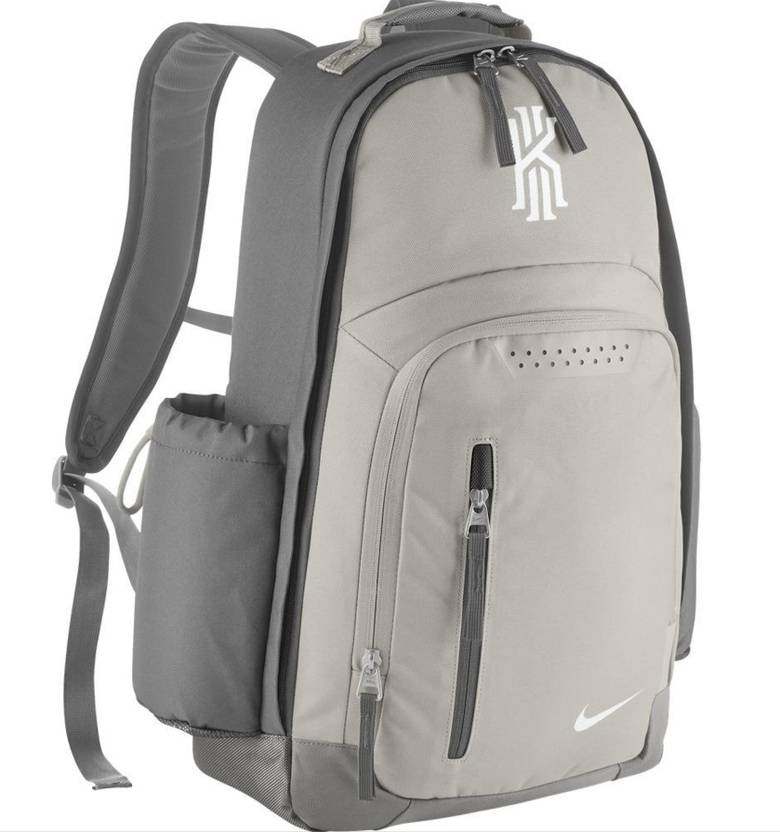 NIKE KYRIE NK Basketball 39 L Laptop Backpack White, Grey - Price in ...