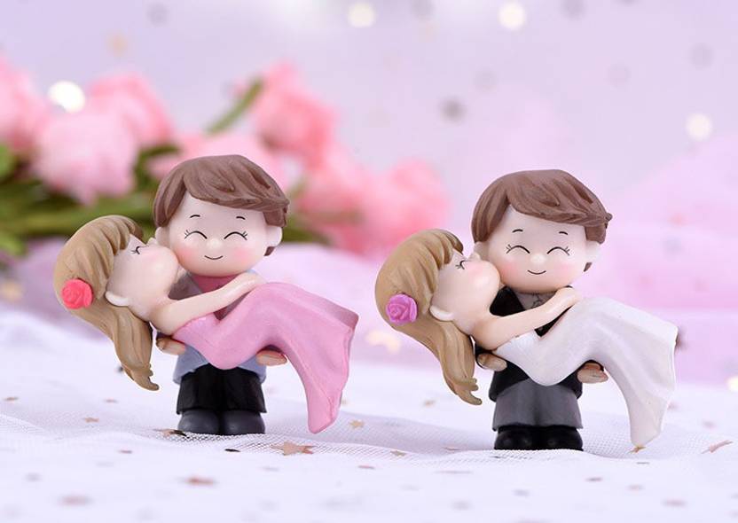 P s retail Sweety Lovers Couple Hug Style Figurine Miniature- Style 11 ...