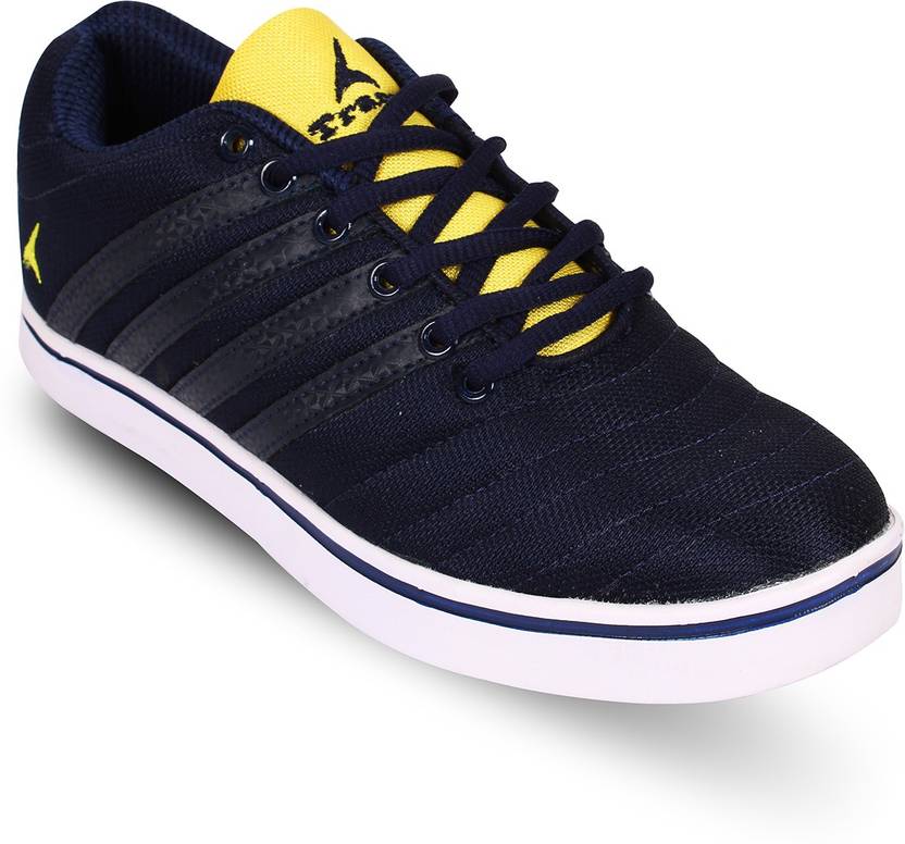 TRACER Running Shoes For Men - Buy TRACER Running Shoes For Men Online ...