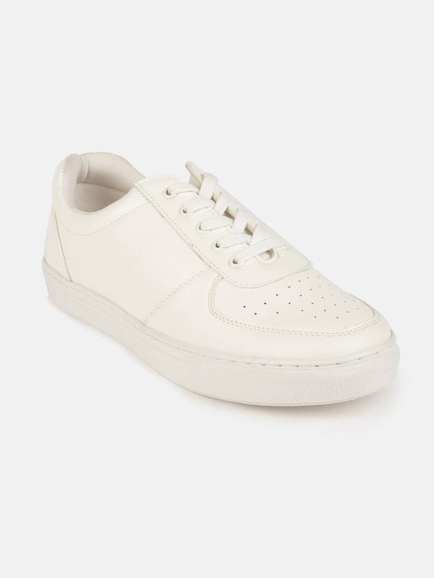 HIGHLANDER Sneakers For Men - Buy HIGHLANDER Sneakers For Men Online at ...