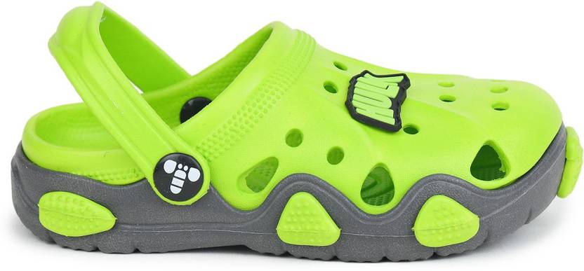 Toothless Boys Slip on Clogs Price in India - Buy Toothless Boys Slip ...