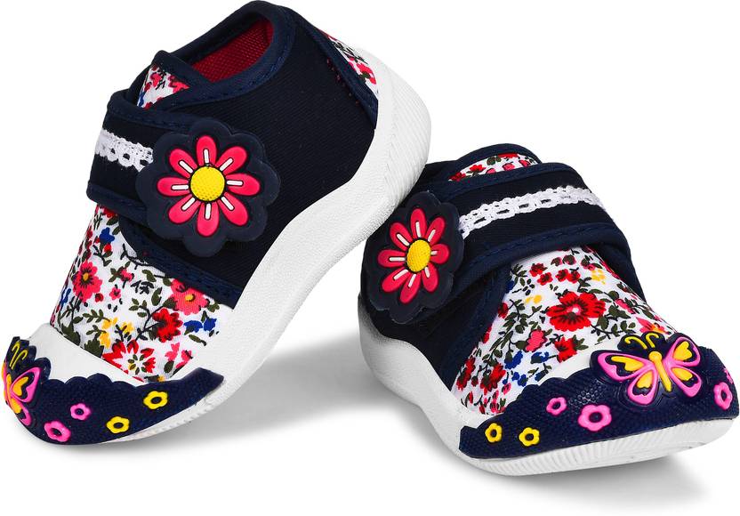 kats Girls Velcro Sneakers Price in India - Buy kats Girls Velcro ...