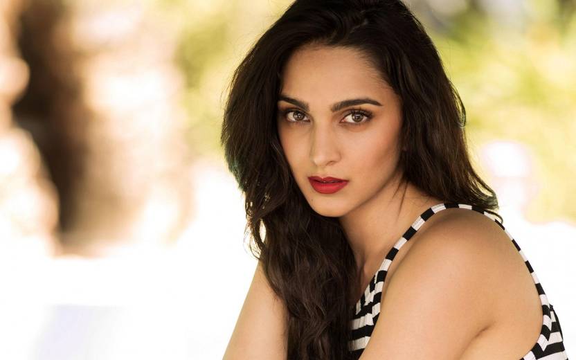 Kiara Advani poster Multicolor Photo Paper Print Poster Photographic ...