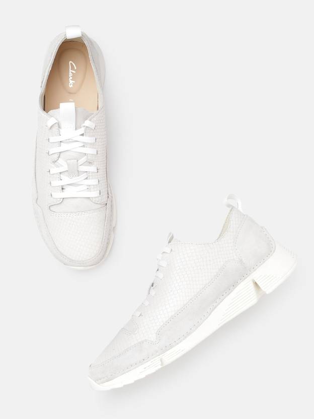 CLARKS Clarks Women White Snakeskin Textured Leather Sneakers with ...