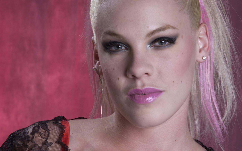 Alecia Beth Moore Long Hair