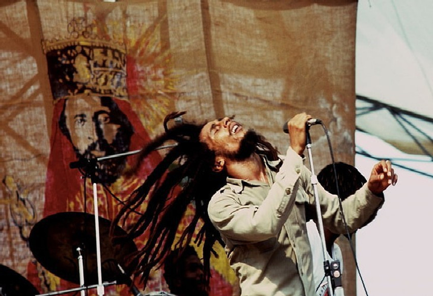 Bob Marley Singing Wallpaper