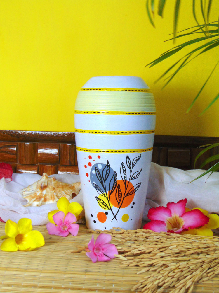Painted Flower Vase Designs