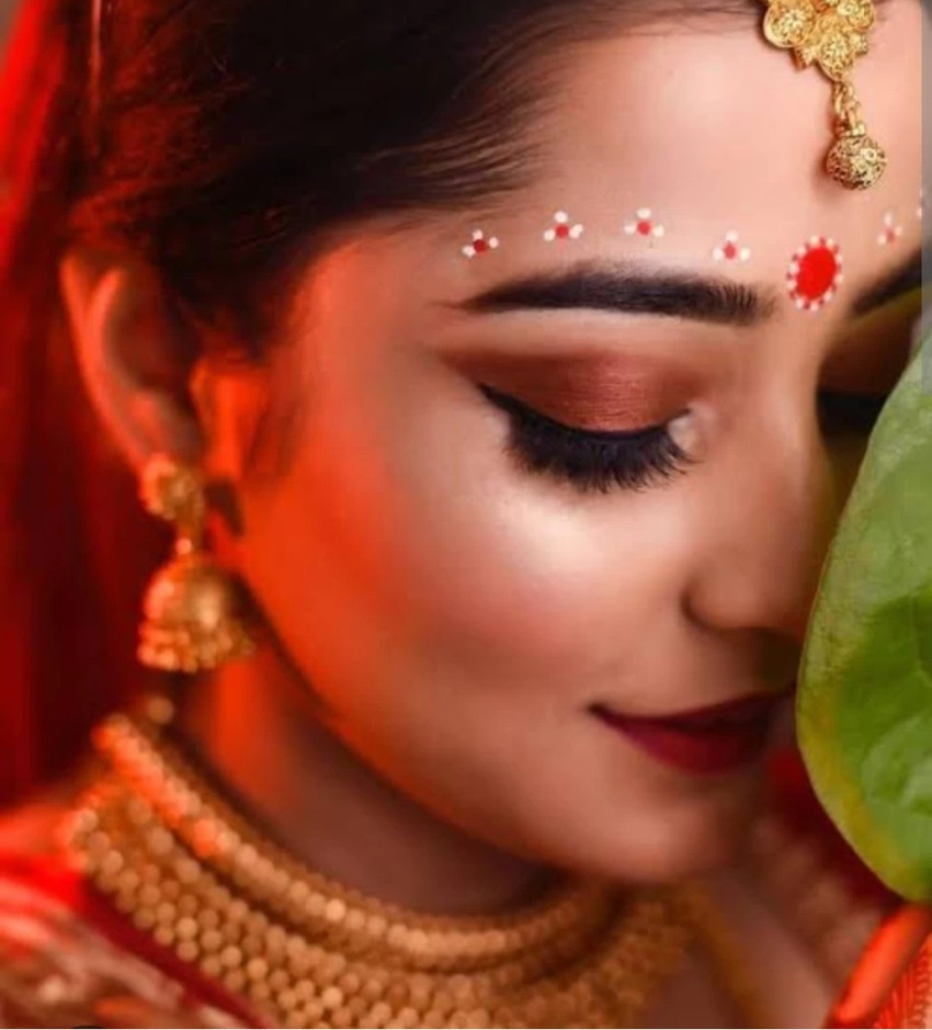 Liquid Kumkum Bindi Designs